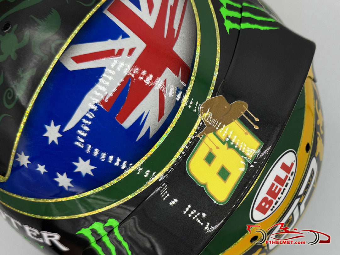 81-helmet-replica_1200x1200.jpg?v=1745548811