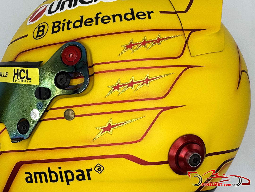 Ferrari-2025-helmet-f1_1200x1200.jpg?v=1743261705